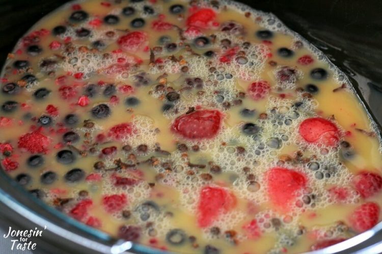 Slow Cooker Mulled Berry Orange Juice Mocktail