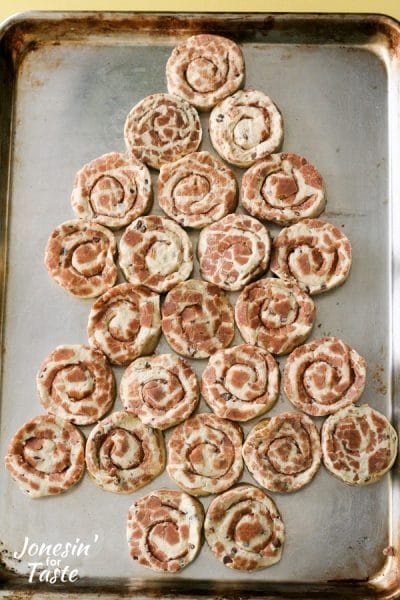 Easy Cinnamon Roll Christmas Tree - Jonesin' For Taste